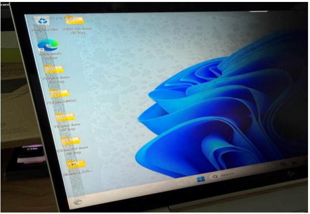 HP EliteBook, HP Elite X360, HP ZBook Notebook PCs- Bubbles Occur When ...