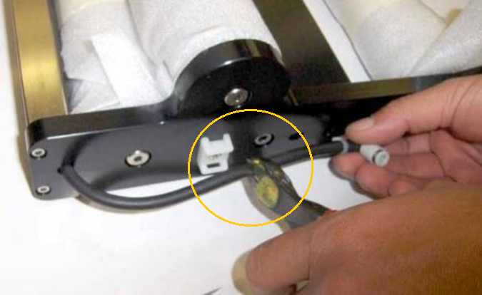 Preparing the external packer arm assembly | Soporte HP®