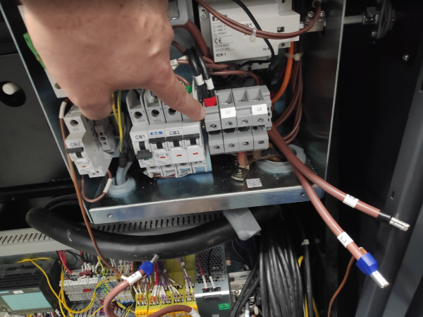 Connecting the other end of the Ncable | HP® Customer Support