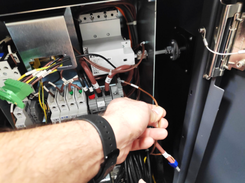 Connecting the new thin L3 wire | HP® Support